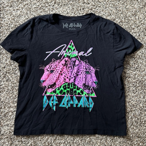 Tops | Def Leppard Graphic Tshirt | Poshmark